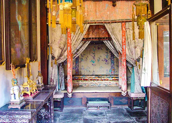 How Many Rooms are there in the Forbidden City? 9999.5?