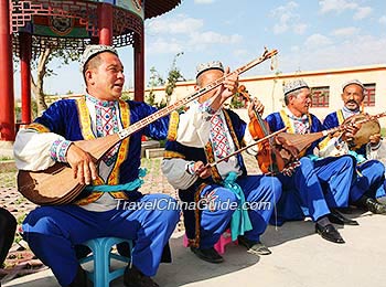 Chinese Uygur Minority: Beliefs, Economy, Crafts