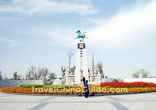Wuwei Travel Guide:The Unearthed Place of Bronze Galloping Horse